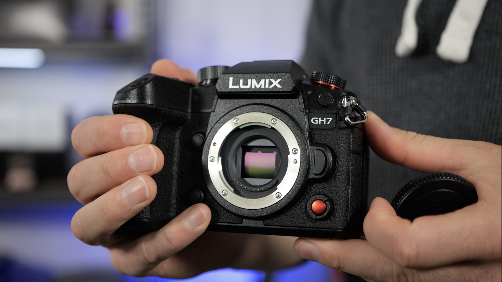 Panasonic LUMIX GH7 vs. LUMIX G9II - My Hands On Experience - Geeky ...